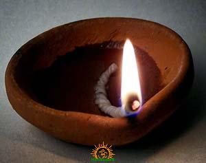 Significance of Oil & Ghee lamps over electric lights | HinduPad