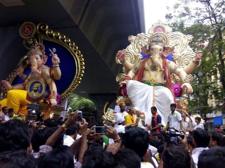 Fortcha Raja Ganpati Aagman Sohala 2018 | HinduPad