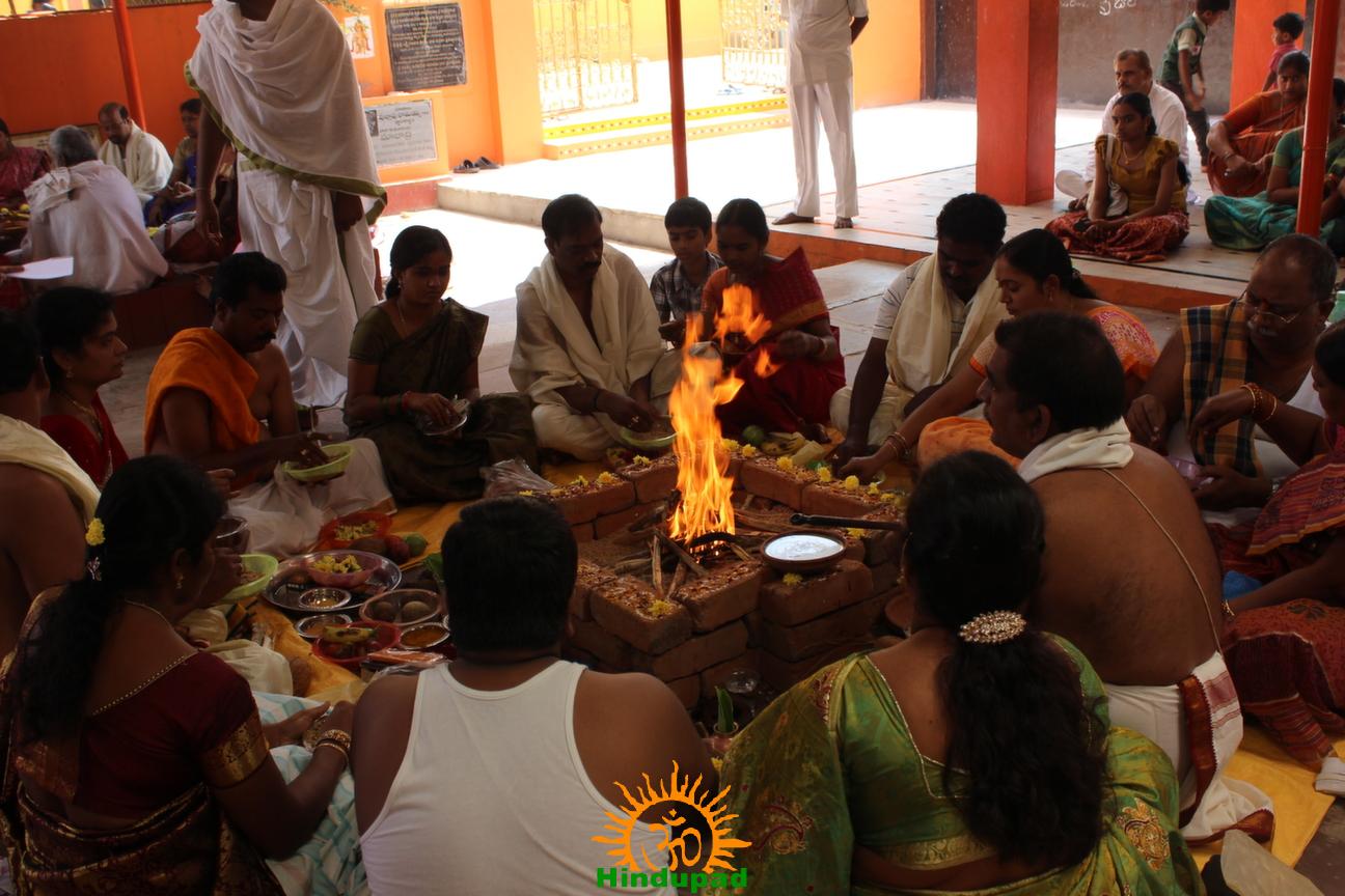 Photos: Chandi Homam at Sri Indraprastha Colony Temple on Durga Ashtami ...