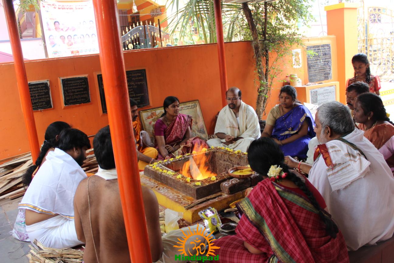 Photos: Chandi Homam at Sri Indraprastha Colony Temple on Durga Ashtami ...