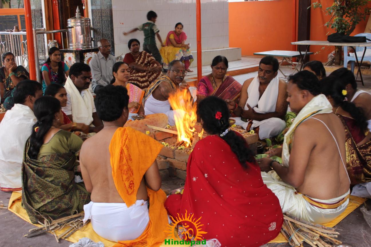 Photos: Chandi Homam at Sri Indraprastha Colony Temple on Durga Ashtami ...