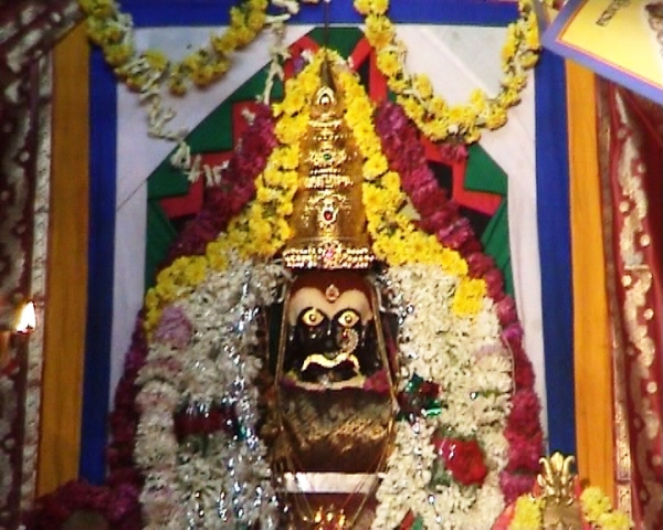 Saundatti Yellamma Temple, Belgaum, Karnataka - HinduPad